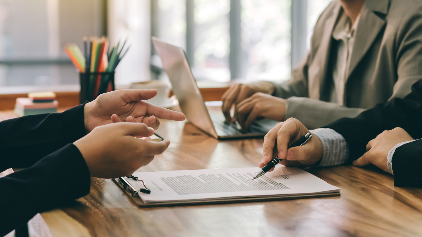 Actual Breach of Contract | Meaning, Examples, & Legal Remedies